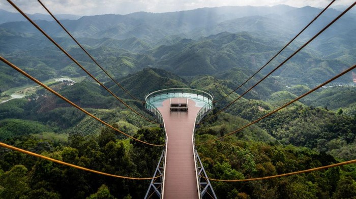 Deretan Skywalk yang Kerennya Kebangetan