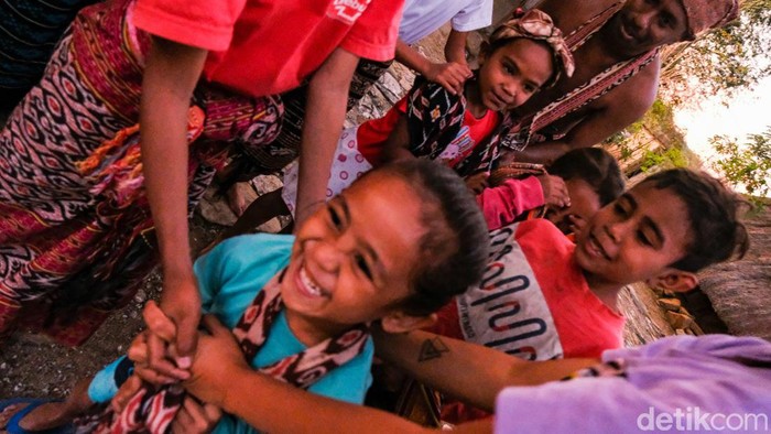 Nostalgia Masa Kecil, Begini Serunya Permainan Anak di NTT