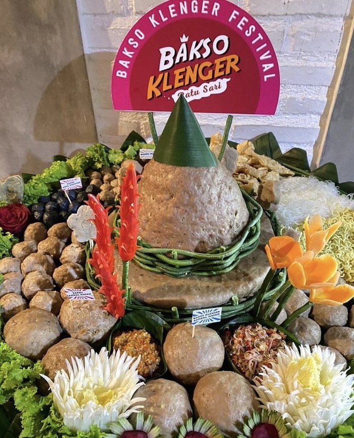 Mantap! 10 Bakso Jumbo Isi Keju Lumer hingga Kepiting Mercon