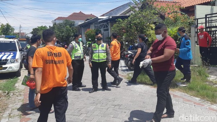 Perawat Surabaya yang Terjerat Pinjol Lalu Gantung Diri Sempat Dimarahi ... Perawat Surabaya yang Terjerat Pinjol Lalu Gantung Diri Sempat Dimarahi ...