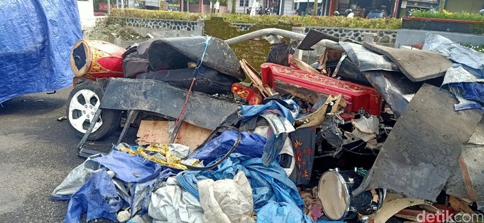 Berkaca dari Kecelakaan Wonosobo, Ini Tips Aman Berkendara di Dekat Bus Berkaca dari Kecelakaan Wonosobo, Ini Tips Aman Berkendara di Dekat Bus