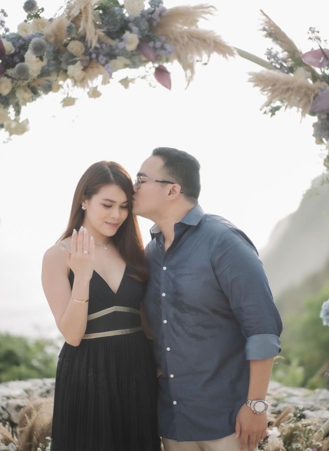 7 Fakta Chen Giovani, Pengusaha Cantik yang Baru Dilamar Putra Hotman Paris