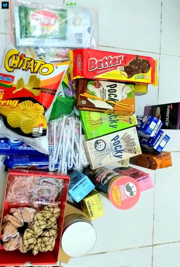 Bikin Iri! Meski Sudah Putus, Pria Ini Tetap Kirim Banyak Makanan ke ... Bikin Iri! Meski Sudah Putus, Pria Ini Tetap Kirim Banyak Makanan ke ...