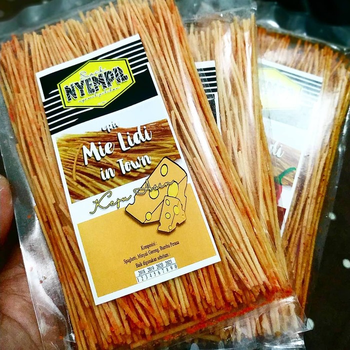 20 Jajanan Lidi yang Renyah Pedas Rp 3 Ribuan Ada di Sini