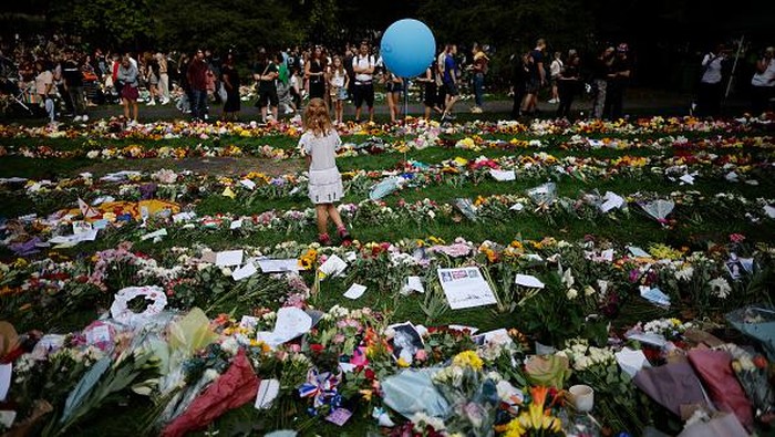 Ini Bunga Duka Cita untuk Diana, Lebih Banyak dari Ratu Elizabeth II?