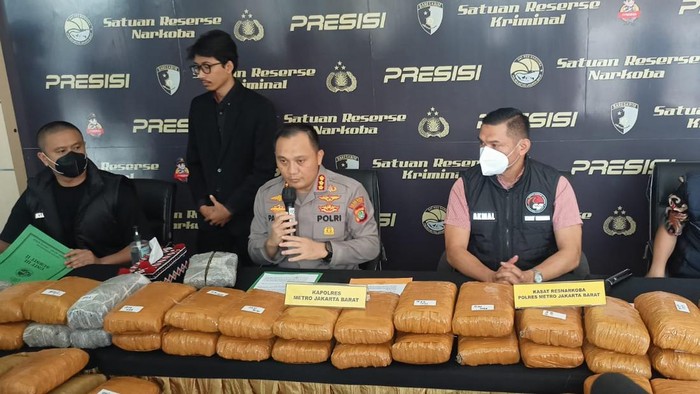8 Bulan Operasi Polres Jakbar Sita 1 2 Ton Ganja Dari Jaringan Sumatera