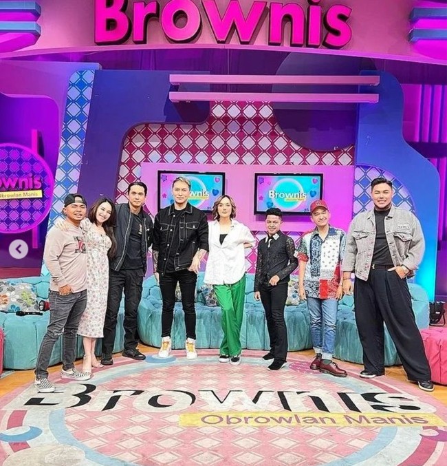 7 Foto Ayu Ting Ting Dirangkul Adik Sara Wijayanto, Ramai Dijodohkan ... 7 Foto Ayu Ting Ting Dirangkul Adik Sara Wijayanto, Ramai Dijodohkan ...