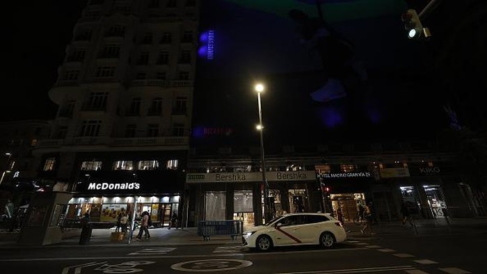 Spanyol Gelap Gulita Demi Hemat Listrik, Lampu hingga AC Dibatasi