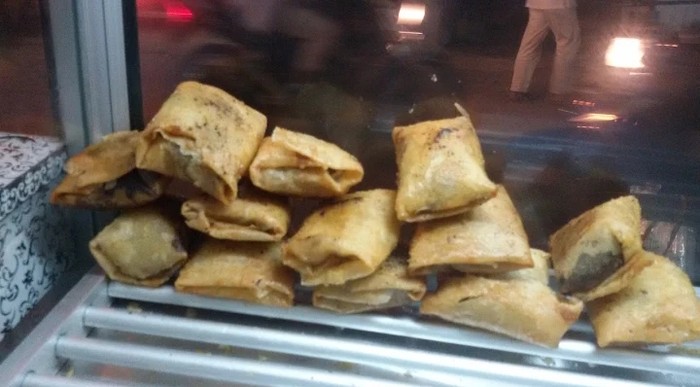 20 Piscok Lumer Rp 2 Ribu Ada di Sini!