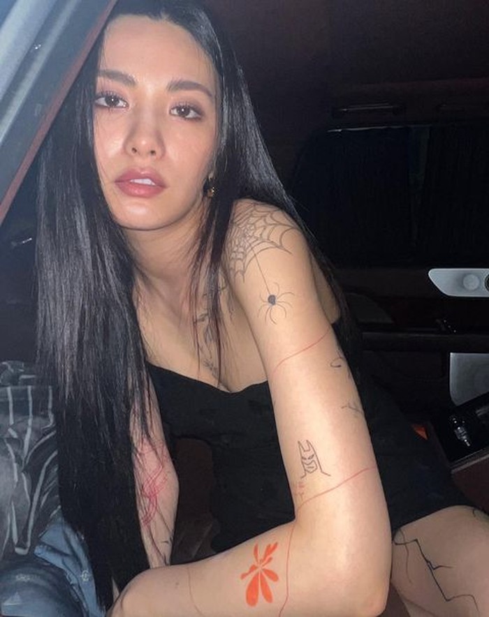 NANA eks After School Bikin Heboh Pamer Tubuh Penuh Tato NANA eks After School Bikin Heboh Pamer Tubuh Penuh Tato