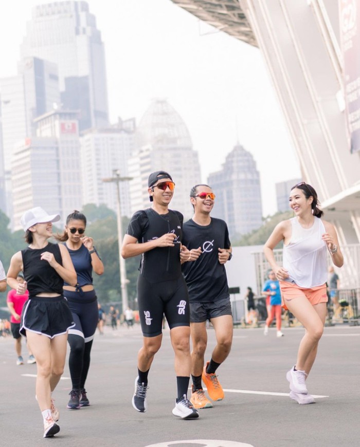 Potret Serunya Gisel Lari di GBK, Disebut Lebih Cocok Jadi Kakak Gempi