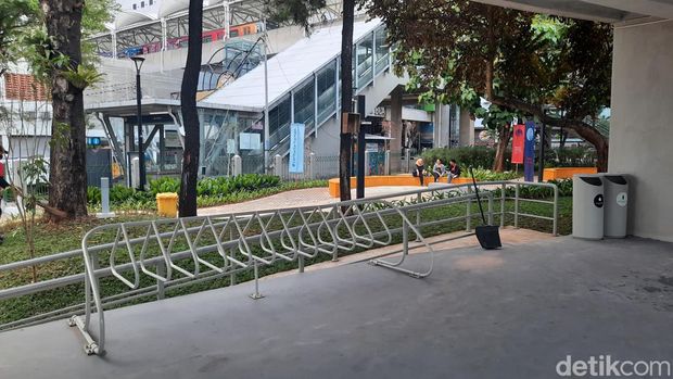 Diresmikan Anies Jadi Taman Literasi, Taman di Blok M Jadi Oke Banget Diresmikan Anies Jadi Taman Literasi, Taman di Blok M Jadi Oke Banget
