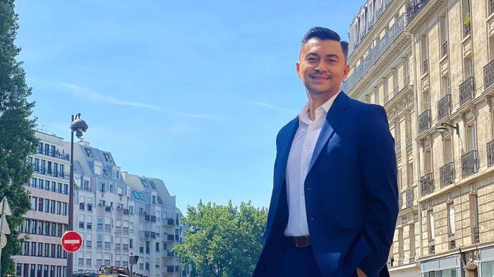 Anjasmara Jadi Instruktur Yoga, Begini Sederet Potret Aksinya