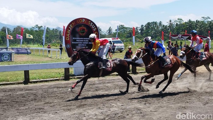 Melihat Keseruan Pacuan Kuda Danjen Kopassus Cup di Semarang