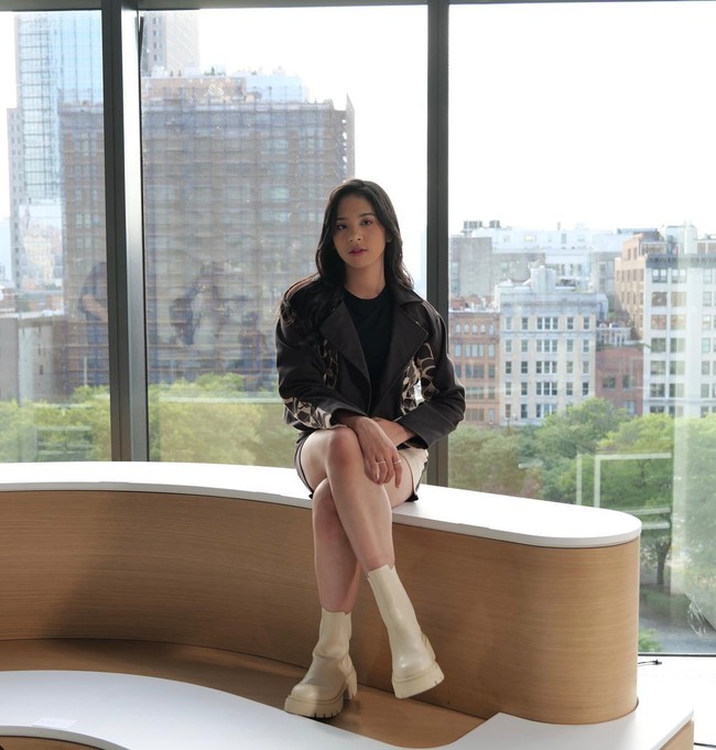 8 Foto Zee JKT48 yang Viral Minta Maaf Usai Video Nge-vape Tersebar