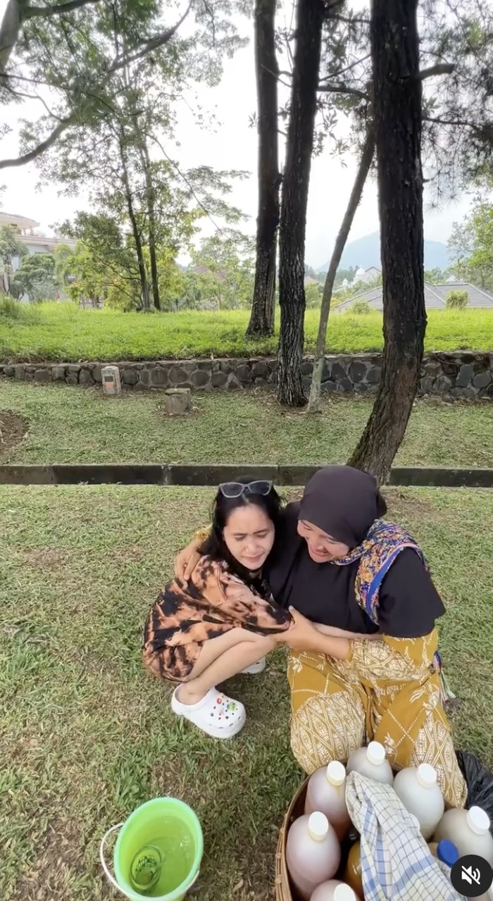 10 Potret Kulineran Permesta Dhyaz, Anak Farida Nurhan yang Hobi Makan