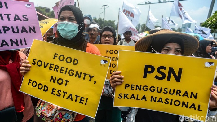 Petani Demo di Depan DPR, Ada Apa? Petani Demo di Depan DPR, Ada Apa?