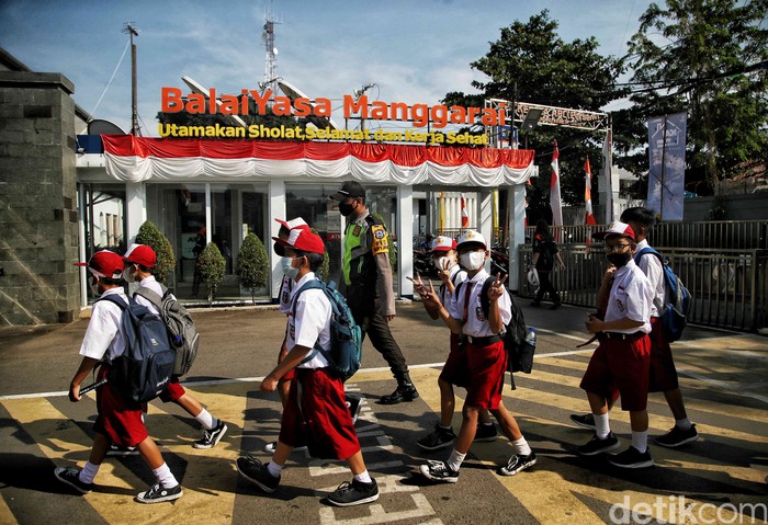 Melihat Lebih Dekat Bengkel Kereta Api di Balai Yasa Manggarai