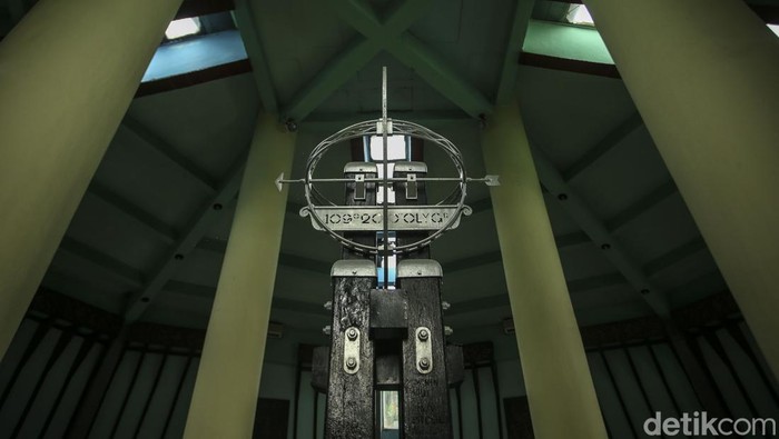 Melihat Lebih Dekat Tugu Khatulistiwa di Pontianak yang Membelah 'Dunia' Melihat Lebih Dekat Tugu Khatulistiwa di Pontianak yang Membelah 'Dunia'