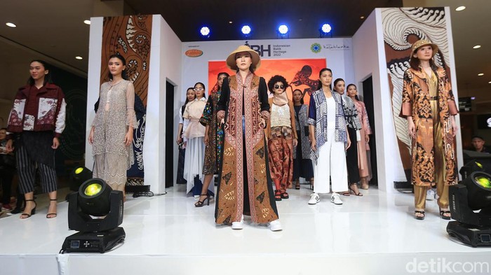 Ramai-ramai Peringati Hari Batik lewat Pameran