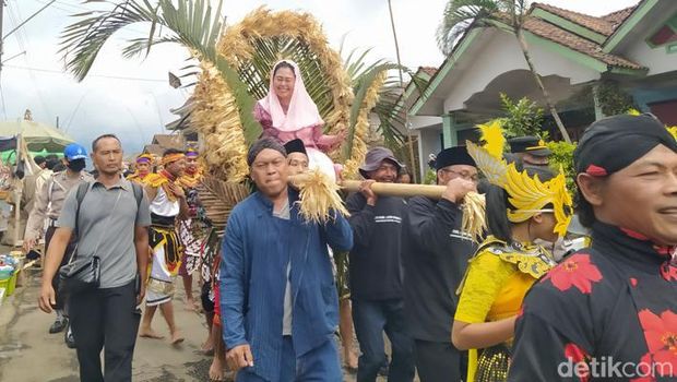 Hadiri FLG Magelang, Yenny Wahid Ajak Doa Bersama Korban Tragedi Kanjuruhan Hadiri FLG Magelang, Yenny Wahid Ajak Doa Bersama Korban Tragedi Kanjuruhan
