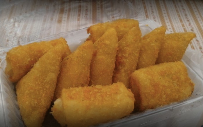 20 Risol Mayo Rp 4.000 yang Renyah Lumer Ada di Sini!