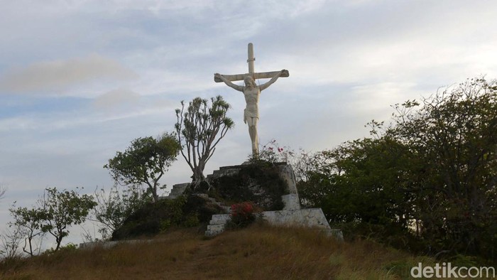 Potret Wisata Rohani Patung Kristus Raja di Tanimbar Potret Wisata Rohani Patung Kristus Raja di Tanimbar