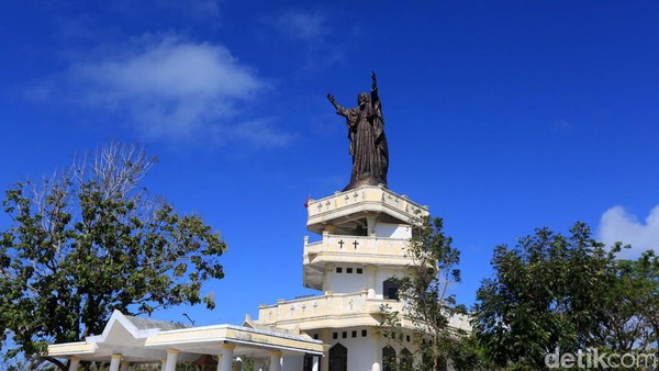 Potret Wisata Rohani Patung Kristus Raja di Tanimbar