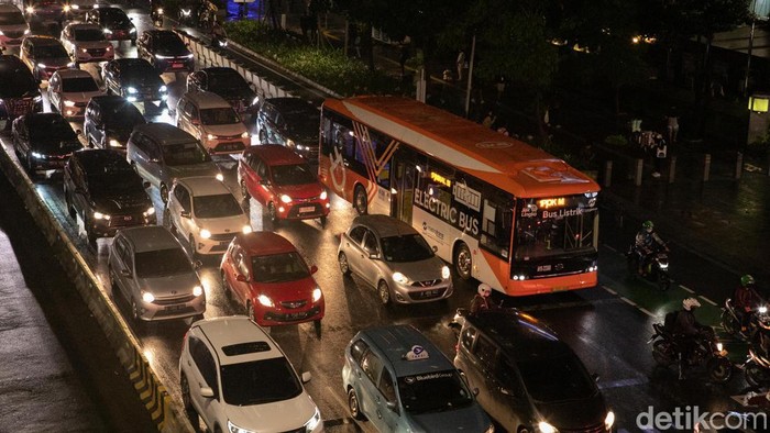 Horor... Macet Sudirman Arah Senayan Horor... Macet Sudirman Arah Senayan