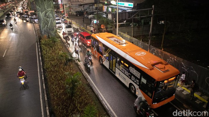 Horor... Macet Sudirman Arah Senayan Horor... Macet Sudirman Arah Senayan