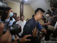 Baim Wong Dicecar 25 Pertanyaan Soal Prank KDRT