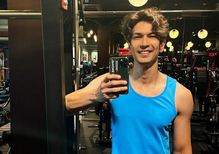 Berkat Rajin Nge-gym, Begini Penampilan Bodi Berotot Dimas Beck