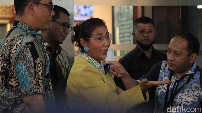 Ekspresi Susi Pudjiastuti Usai Diperiksa Kasus Korupsi Impor Garam