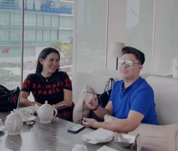 Kulineran Mewah Isa Zega, Minum Teh di Turki hingga Kulineran di Dubai