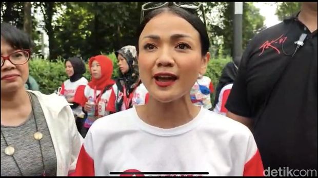 Siapa Sangka, 10 Artis Ternama ini Ternyata Berdarah Minang! Siapa Sangka, 10 Artis Ternama ini Ternyata Berdarah Minang!
