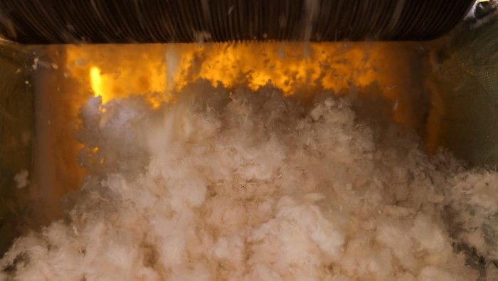 Kreatif! Puntung Rokok 'Disulap' Jadi Mainan Bernilai Jual Tinggi