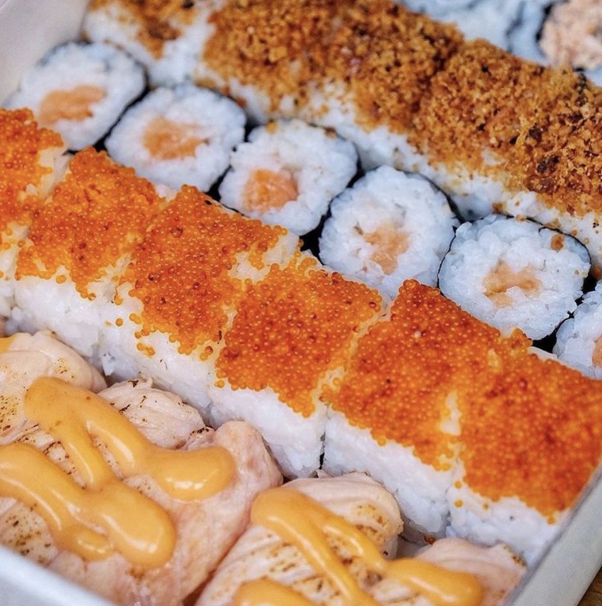 7 Restoran Sushi Murah Meriah, Harga Menunya Mulai Rp 10.000an! 7 Restoran Sushi Murah Meriah, Harga Menunya Mulai Rp 10.000an!