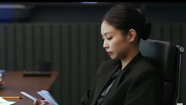 8 Foto Kolaborasi Jennie BLACKPINK dan Porsche, Rancang Mobil Sendiri