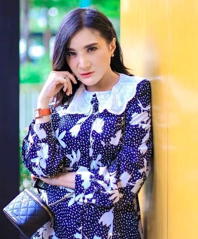 7 Gaya Kiki Amalia yang Baru Dilamar Pengusaha, Pamer Koleksi Tas Chanel