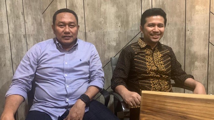 Demokrat Jatim Pasang Badan untuk Emil: Hasto Pakai Politik Belah Bambu! Demokrat Jatim Pasang Badan untuk Emil: Hasto Pakai Politik Belah Bambu!