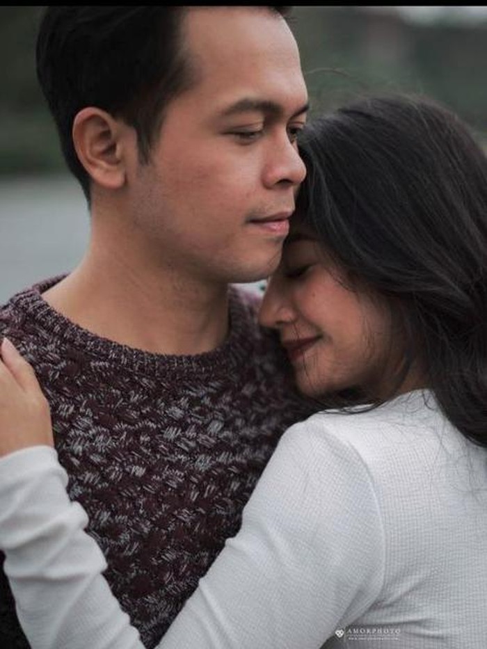 5 Momen Kebersamaan Clerence Chyntia Radhanta dengan Drummer NOAH