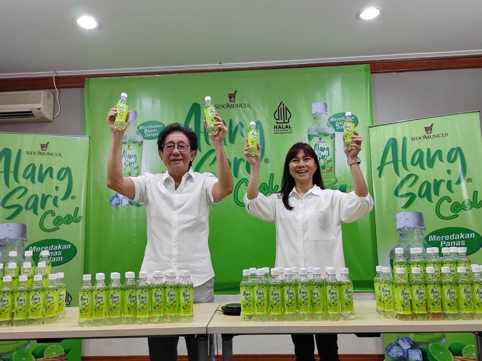 Terbaru dari Sido Muncul, 'Alang Sari Cool' Siap Minum Kemasan Botol Terbaru dari Sido Muncul, 'Alang Sari Cool' Siap Minum Kemasan Botol
