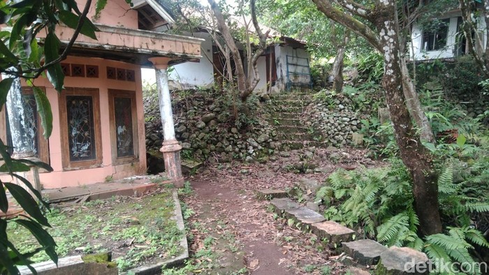 Melihat 'Kampung Mati' Majalengka yang Kembali Ramai