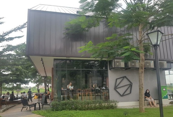 Kece dan Adem, 10 Kafe di Tepi Danau Ini Cocok untuk Bersantai