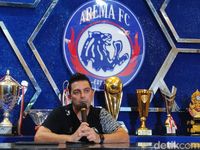 Javier Roca Ungkap Kunci Sukses Arema FC hingga Menang Beruntun