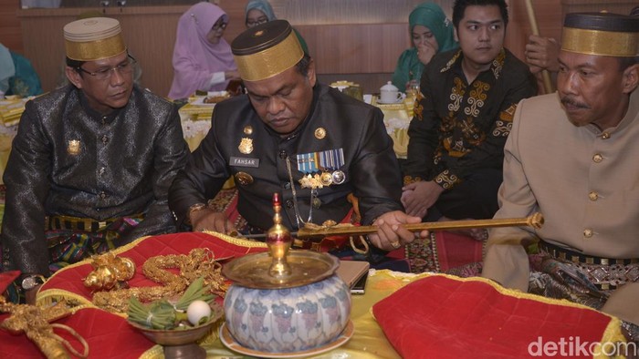 Foto Rambut Arung Palakka hingga Pusaka Kerajaan Bone di Arajang Rujab ...