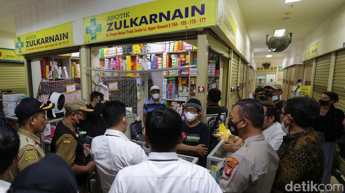 Dinkes Sidak Apotek di Kota Bekasi Dinkes Sidak Apotek di Kota Bekasi