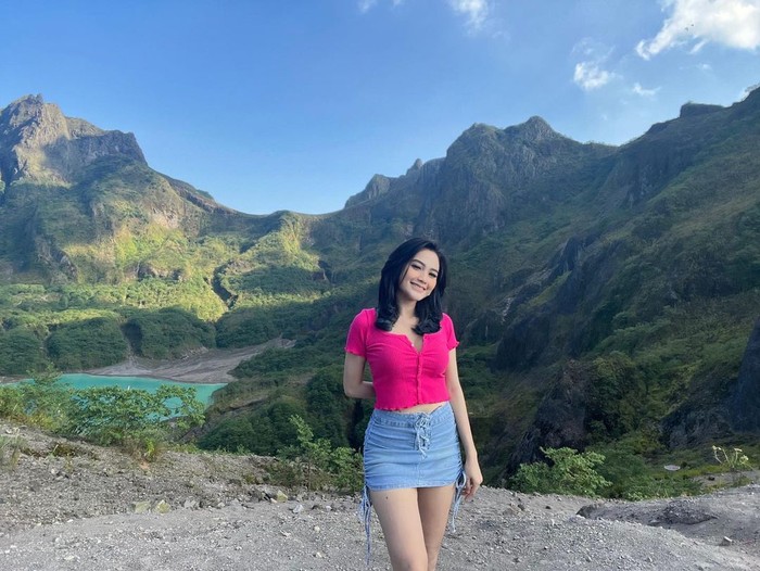 Potret Arlida Putri Yang Hajar Penonton Dangdut Gegara Ditowel