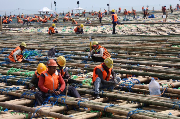 2 Tol RI Terunik: Dibangun di Atas Laut dan Berfondasi Campur Bambu