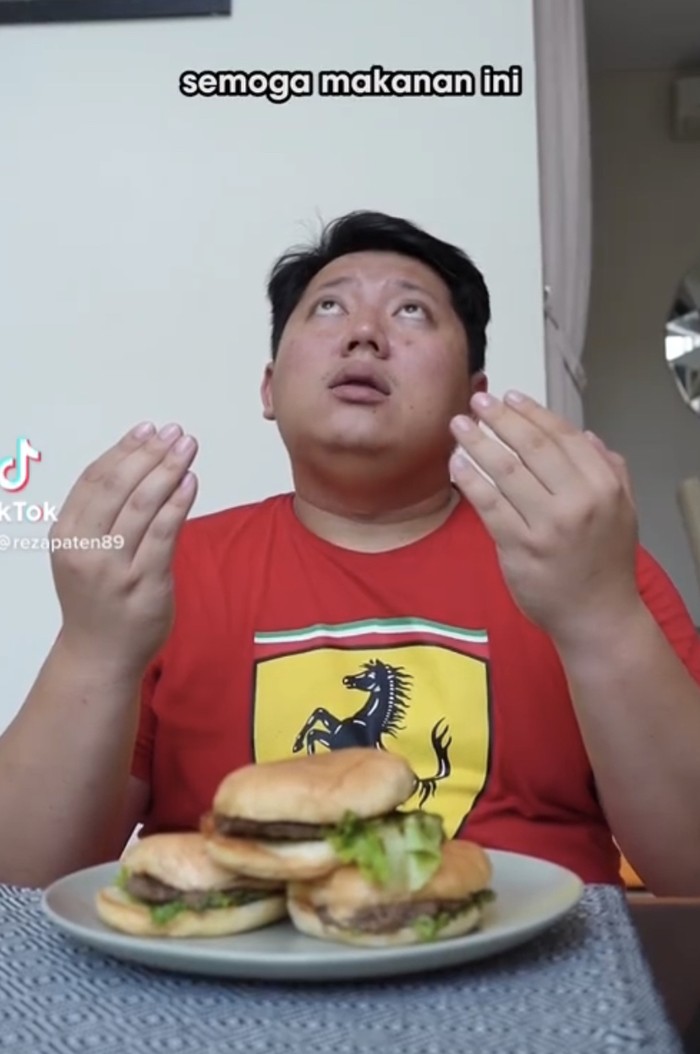 Gaya Reza Paten, Crazy Rich Surabaya Saat Minum Jus Bareng Taqy Malik